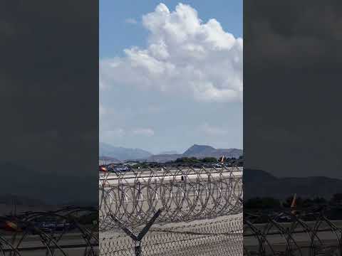 Watching Planes Land at Las Vegas Airport #shorts