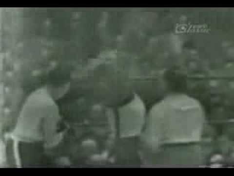 Ezzard Charles vs Rex Layne III