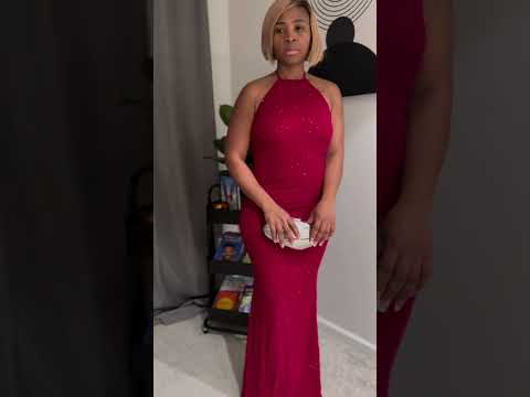Day 9 us this gorgeous sparkling red/wine dress from @amazon #dress #holidaydress #reddress