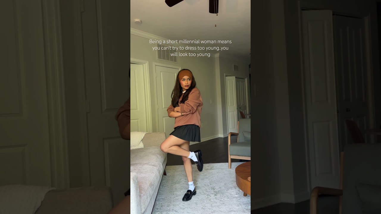 Being petite/4’11” and in your 30s… #shortgirl #millennials #petite e