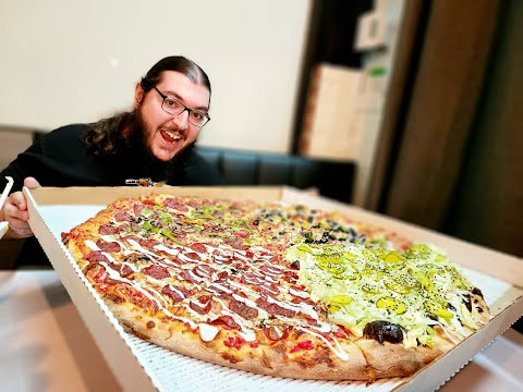 Otaku attempts to eat the BIGGEST PIZZA IN MONTREAL: 28'' New Jersey-Style Pizza