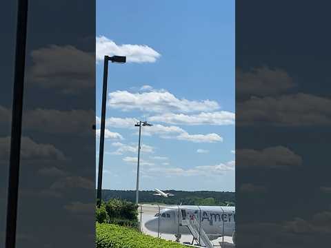 RDU SIR TRAFFIC #takeoff #landing #airport #rdu #delta #plane shorts