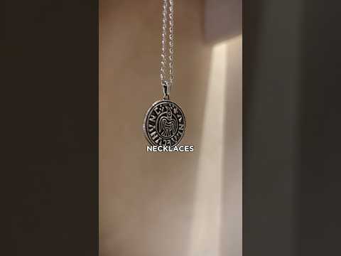 4 Essential Necklaces for Guys