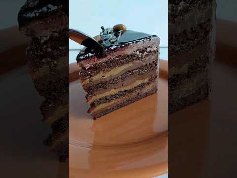 CHOCOLATE CARAMEL CAKE #chocolatecake #caramelcake #chocolate #caramel #birthdaycake #dessert #cakes