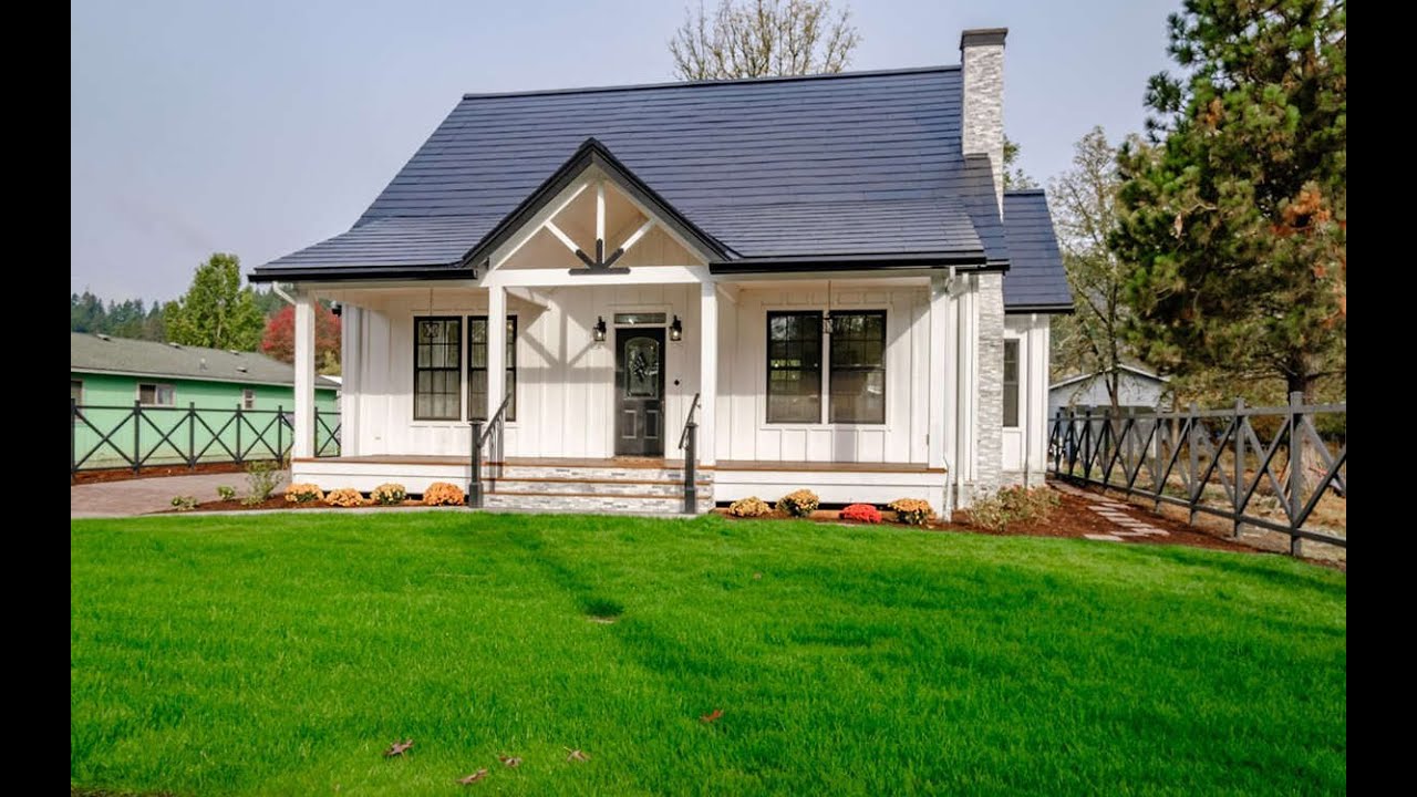 COTTAGE HOUSE PLAN 940-00011 WITH INTERIOR