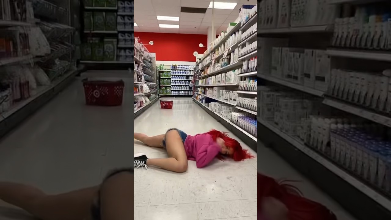 Twerking in public! #public #twerk