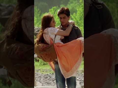 Aap kitni baar meri jaan bachayenge 🥺 | #VeerZaara | #ShahRukhKhan | #PreityZinta