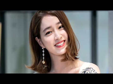 Lee Min Jung receives a food truck with a sweet message from her 3-year-old son