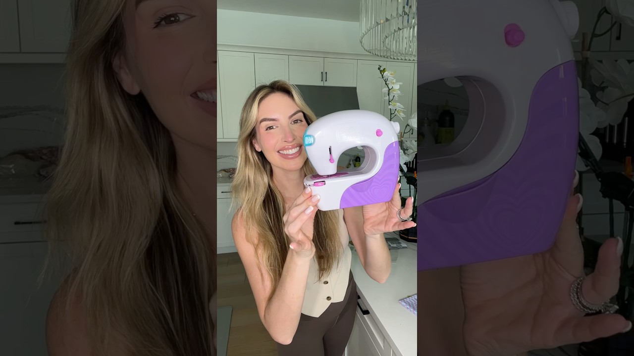 I tried a mini sewing machine!! I can’t believe I made this… 😱
