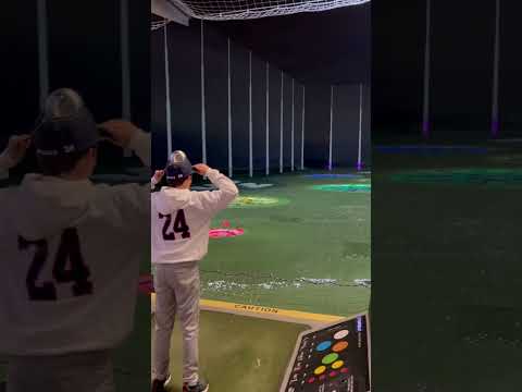 12 Year Old Nails Ball Into White At TopGolf