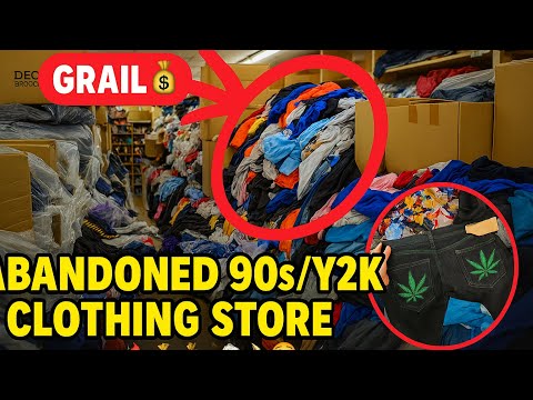 ABANDONED 90s Y2K CLOTHING STORE Rap tee & nascar jacket FOUND vintage clothes 🔥💰💸🤑