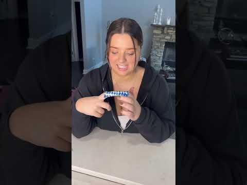 The Magic Finger Trap Prank 😱