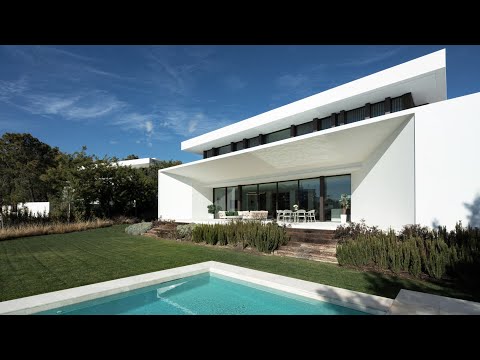 Minimalist Modern Houses in Alcuzcuz, Marbella, Spain | €4.5M