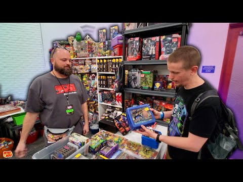 Scored DEALS at this BEACHSIDE Retro GAME Convention!