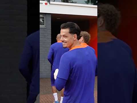 Is dit het PSV-hoekje? 👀 Lang & Malen testen Nick Olij! “Hij bakt er helemaal niks van!” 🤣 #oranje