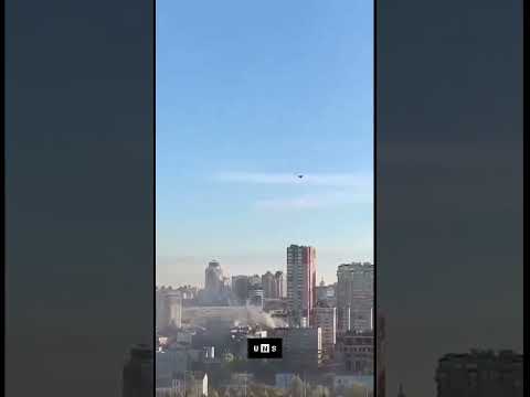 فيديو مرعب لطائرة مسيرة إيرانية "شاهد-136" يستخدمها الجيش الروسي وهي تقصف العاصمة الأوكرانية كييف