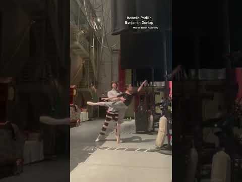 YAAAS GIRL! ???????????? Credits to isabellakpadillaa #freemovementsolutions #dance #dancers #performer #perf