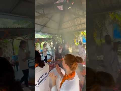 Beginning ceremony (Havan Samaroh) of 200/300 hours Yoga Teacher Training Course |D'vine Yoga School