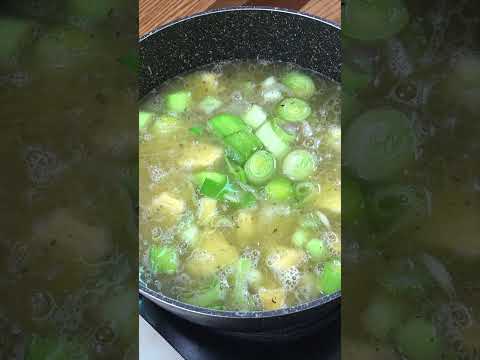 Leek Potato Soup | British Recipes #shorts #soup #britishfood #recipe