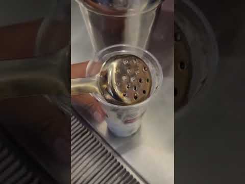 HOW TO MAKE A ZEBRA OOLONG MILK TEA | THE BEST UNDERRATED TEA AT 85C