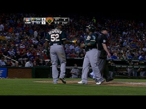 OAK@TEX: Athletics score five runs in the 5th inning