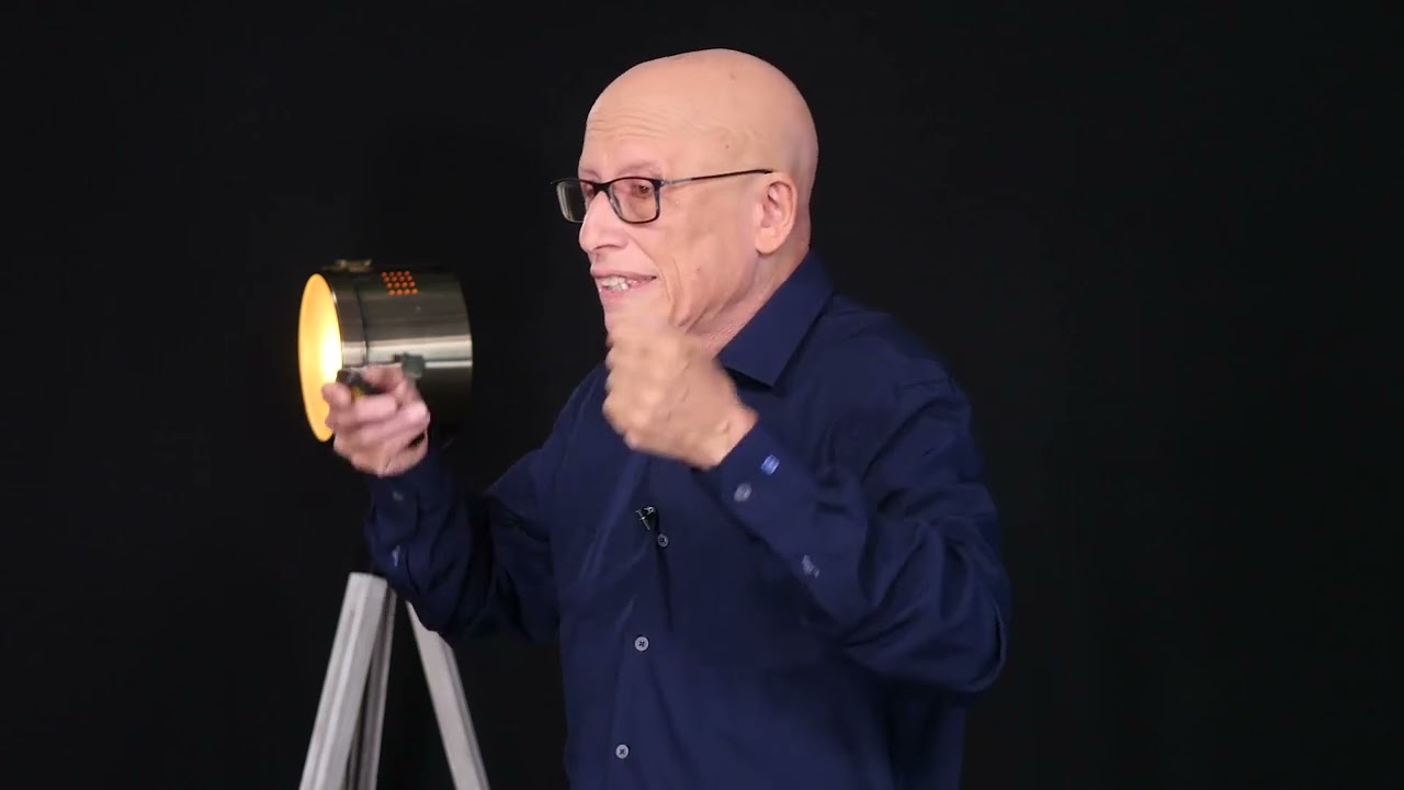INTRODUCTION TO THE QUANTUM HALL EFFECT