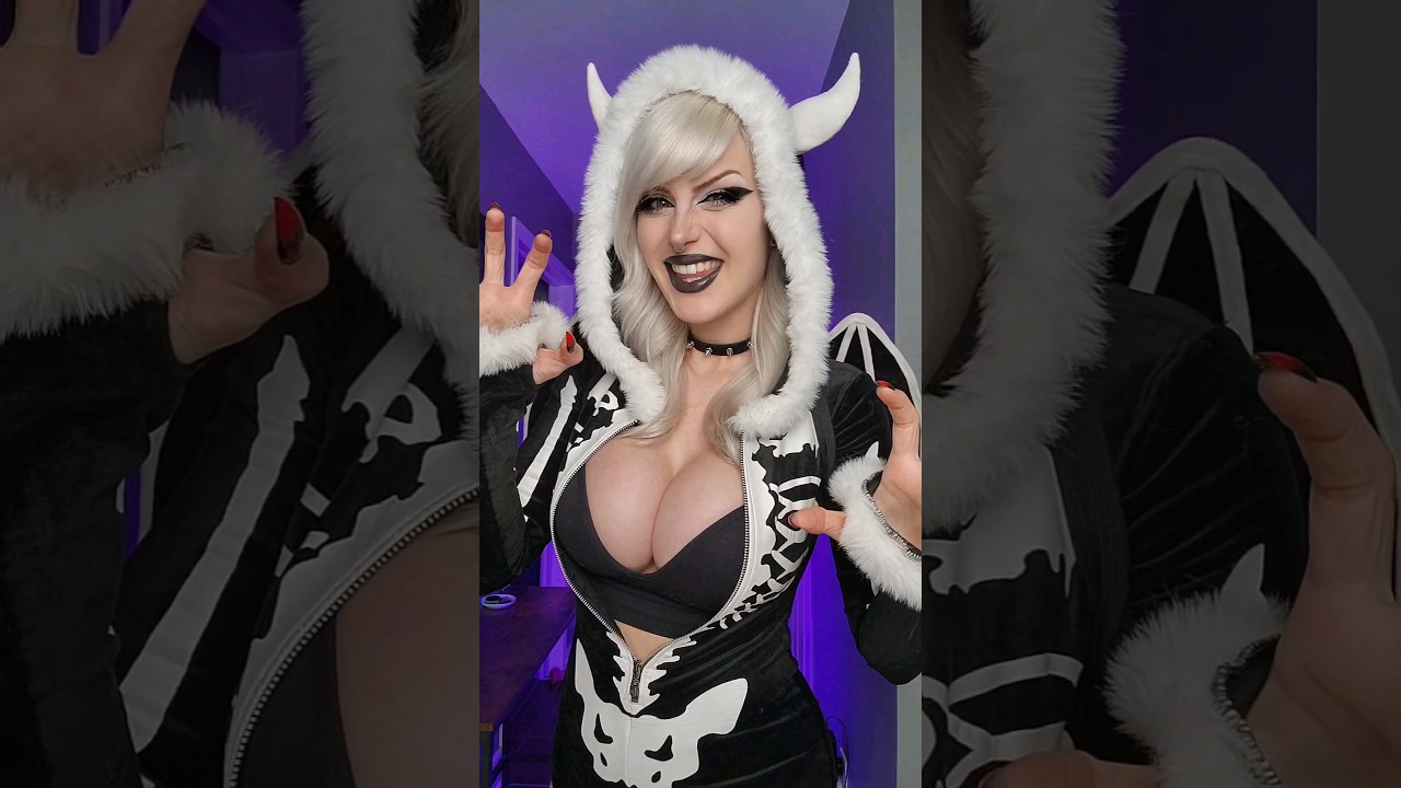 I am the darkness! #altfashion #alternative #spooky #spookykins #cosplaygirl