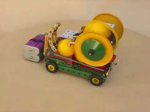 MVI 8295 - Meccano Peripherator Mk III, on turntable.
