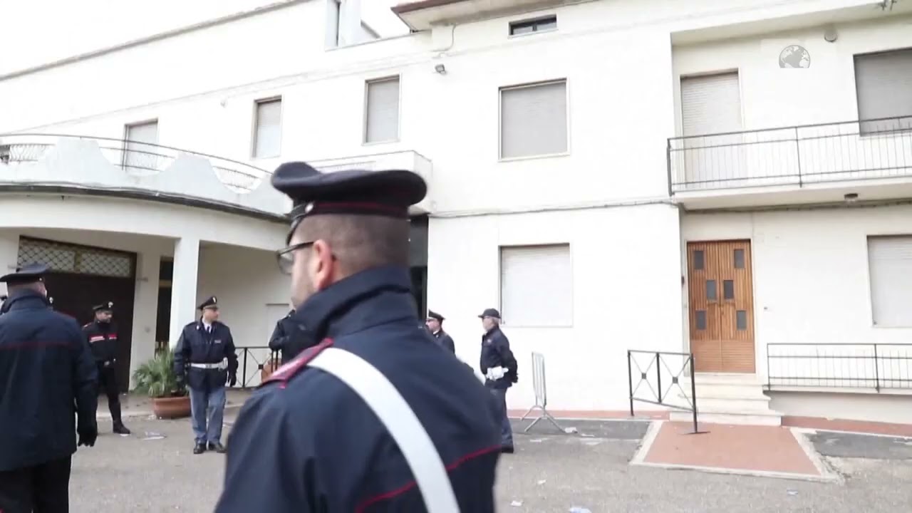 Top News/ Tragjike në Itali/ Shqiptarja përplaset për vdekje sapo zbret ... Top News/ Tragjike në Itali/ Shqiptarja përplaset për vdekje sapo zbret ...