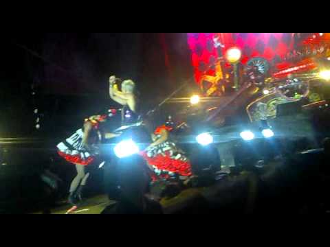 25 Times Celebrities Fell Offstage - Celebrity On-Stage Falls