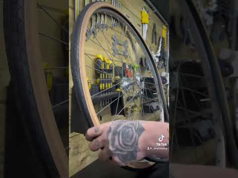 NEW Michelin Dynamic classic tires 25-622 700x25c