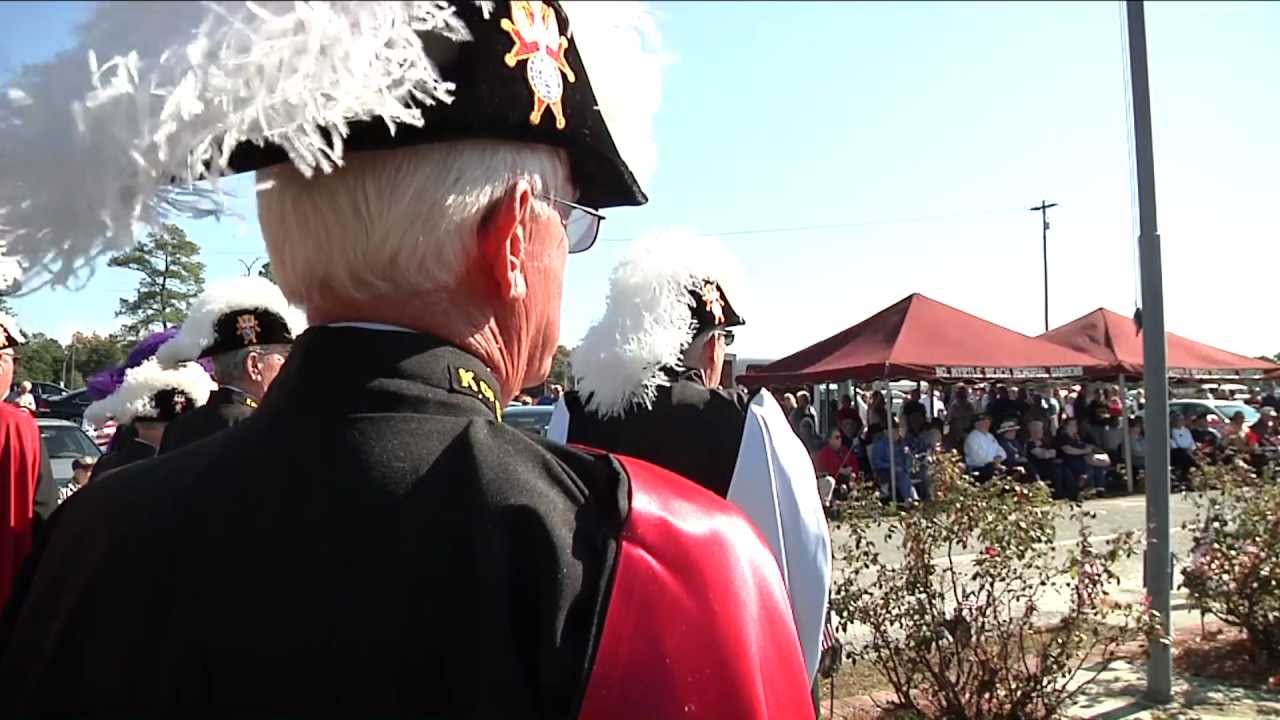 Americans honor and salute sacrifices on Veterans Day