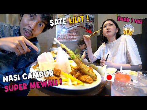 REAKSI ISTRI JEPANG PERTAMA KALI MAKAN NASI CAMPUR ! SATE LILIT !OPOR,TEMPE,GADO-GADO !!