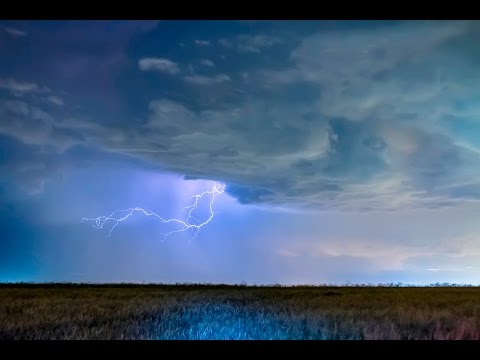 Storm Chasing – A Day In the Life of a Lightning Catcher | Striking ...