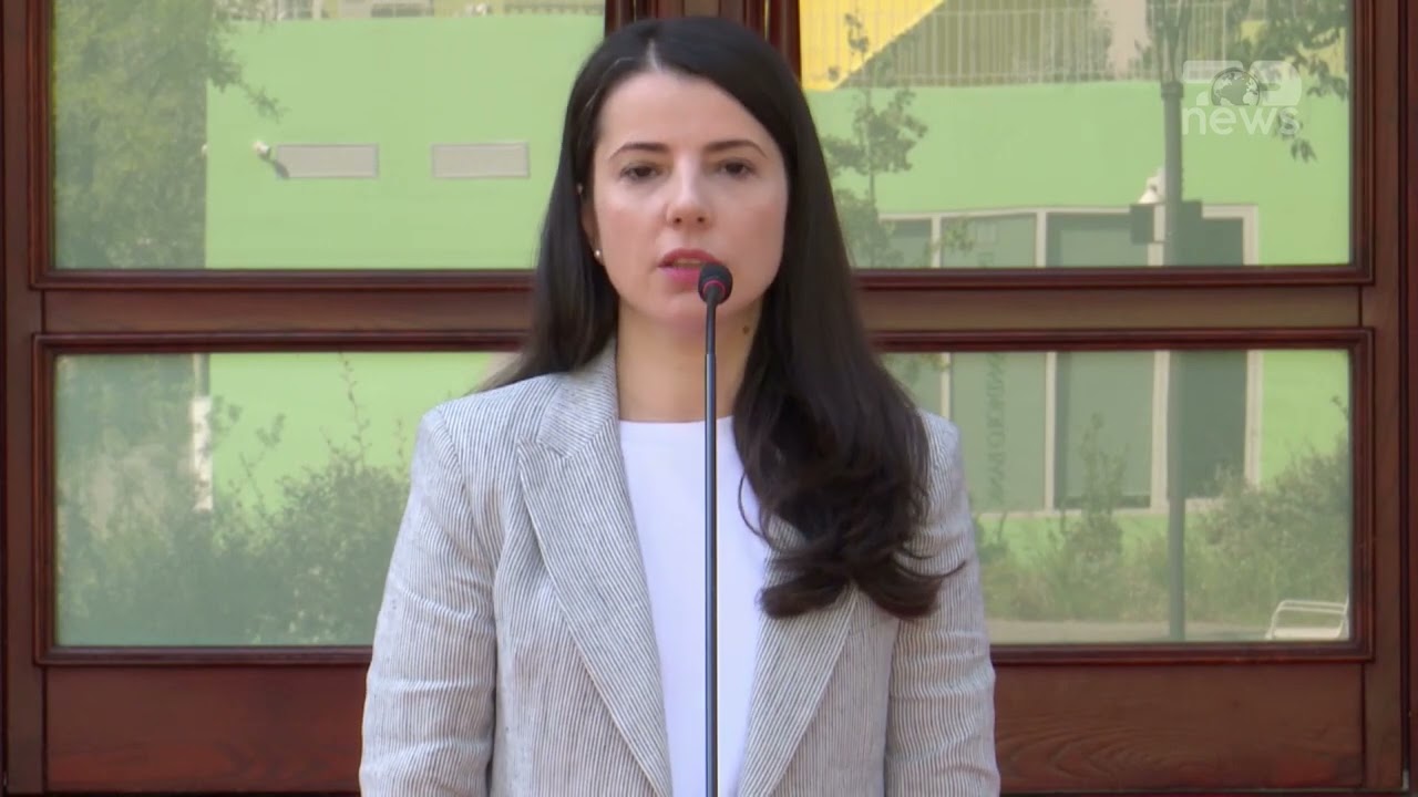 Top News/ Punë pa orar në shtet / Administrata mund të shkojë kur të ... Top News/ Punë pa orar në shtet / Administrata mund të shkojë kur të ...