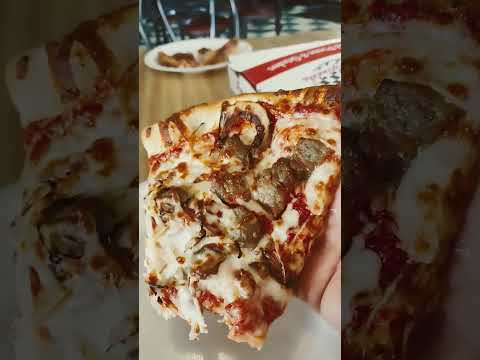 Mancino's Pizza 🍕 #pizzalover #pizzareview #deliciousfood #greatdeals