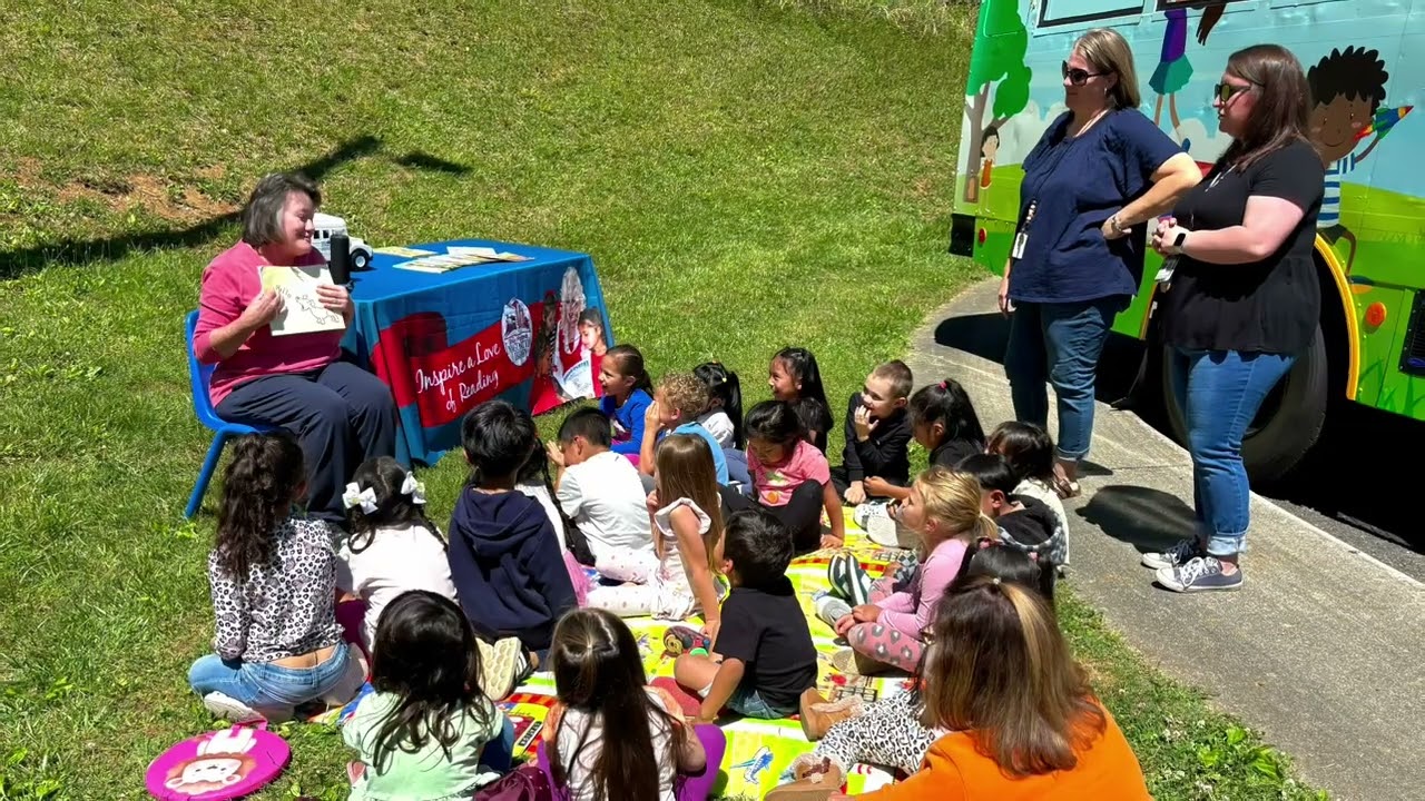 IML Visits West Elementary