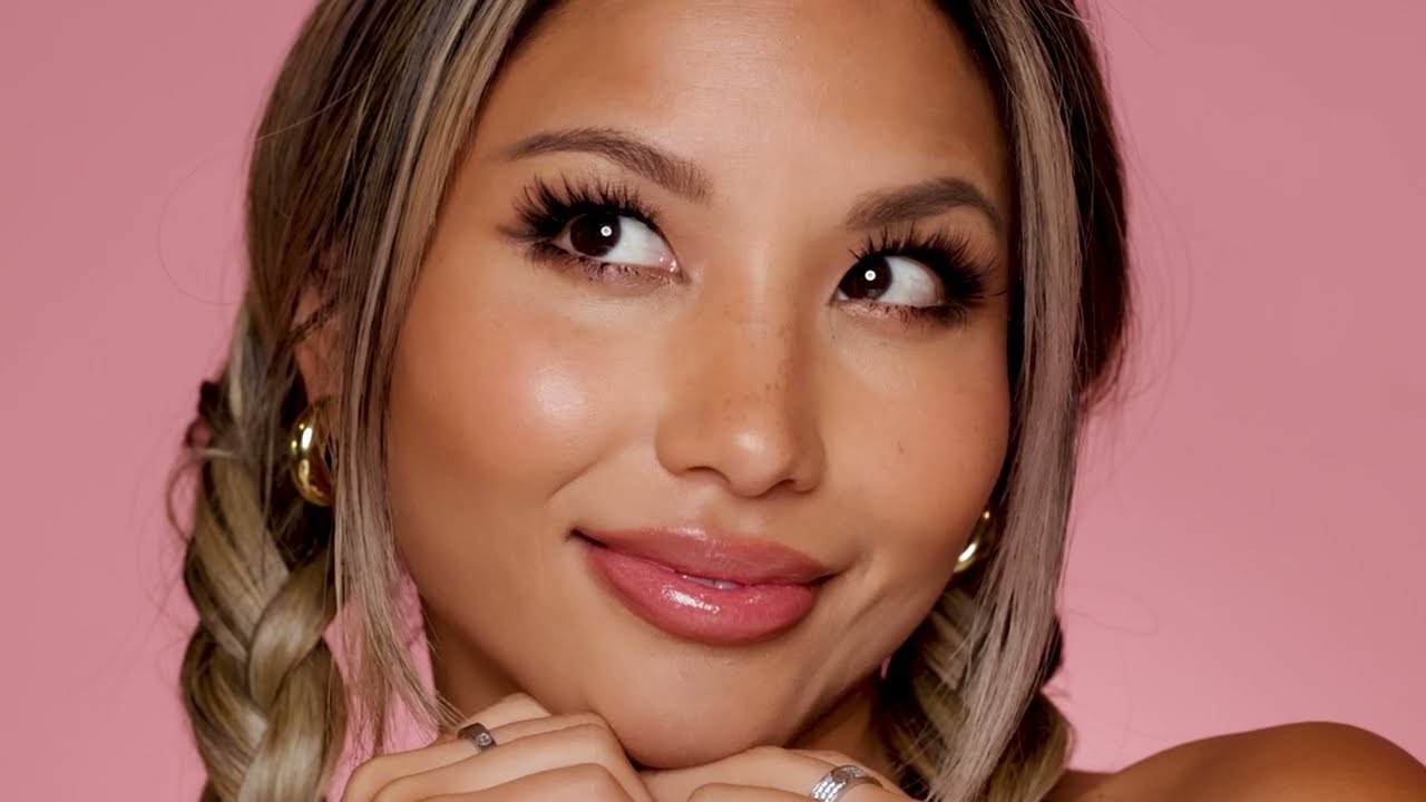How to Apply Self Adhesive Lash Extensions
