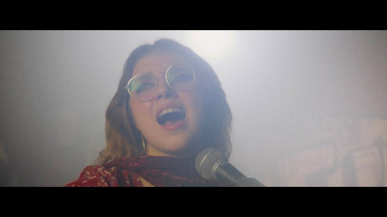 On My Mind – Larissa Roses (Official Music Video)