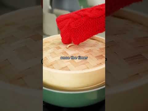 How To Make Soup Dumplings With Banana Leaves - XCJ (Xiao Chi Jie)