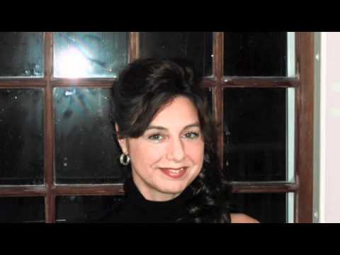 Hello everybody! Bonjour tout le monde! ¡Hola a todos! | janemcgonagle