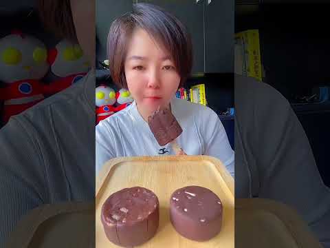 This Show Eating Ice Cream Flavor Delicious