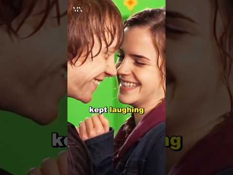 ???? Rupert Grint & Emma Watson AWKWARD Harry Potter Kiss ????