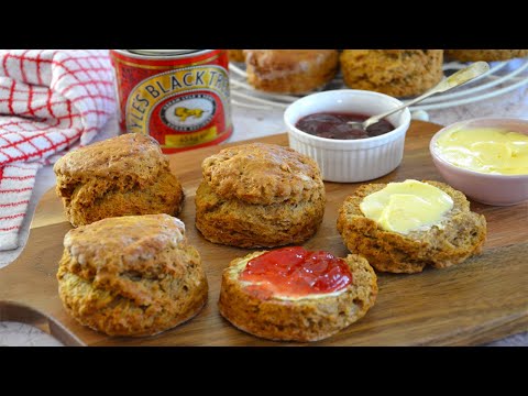 Treacle Scones