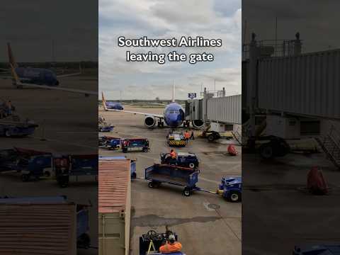 Aircraft leaving the gate for takeoff in Austin TX #AirplaneSpotting #Airplane