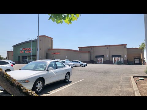 The Original Natural Grocers Store Tour (BEFORE RELOCATING) - Beaverton, OR