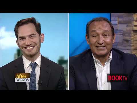 Former United Airlines CEO Oscar Munoz