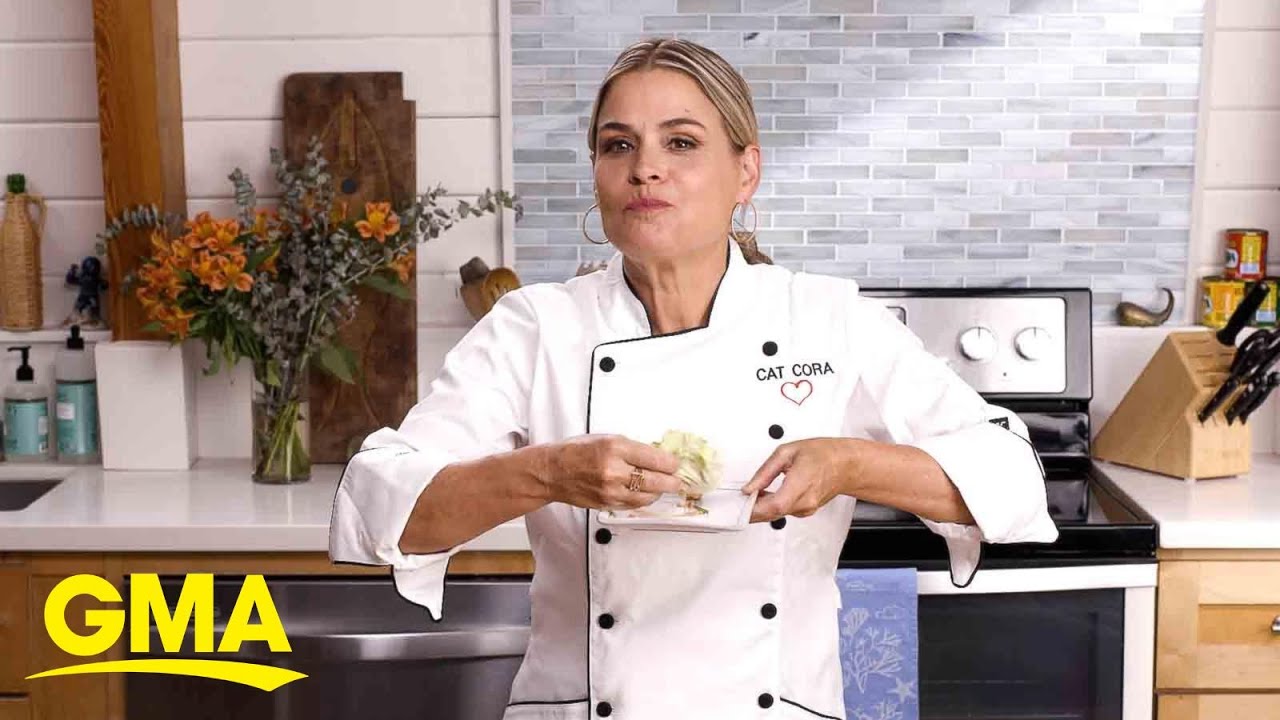 Make copycat Chicken Lettuce Wraps from PF Chang's with this healthy recipe l GMA