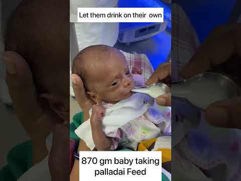 How to feed a preterm newborn | 870 gm baby taking feed #shorts #newborn #babyfeeding