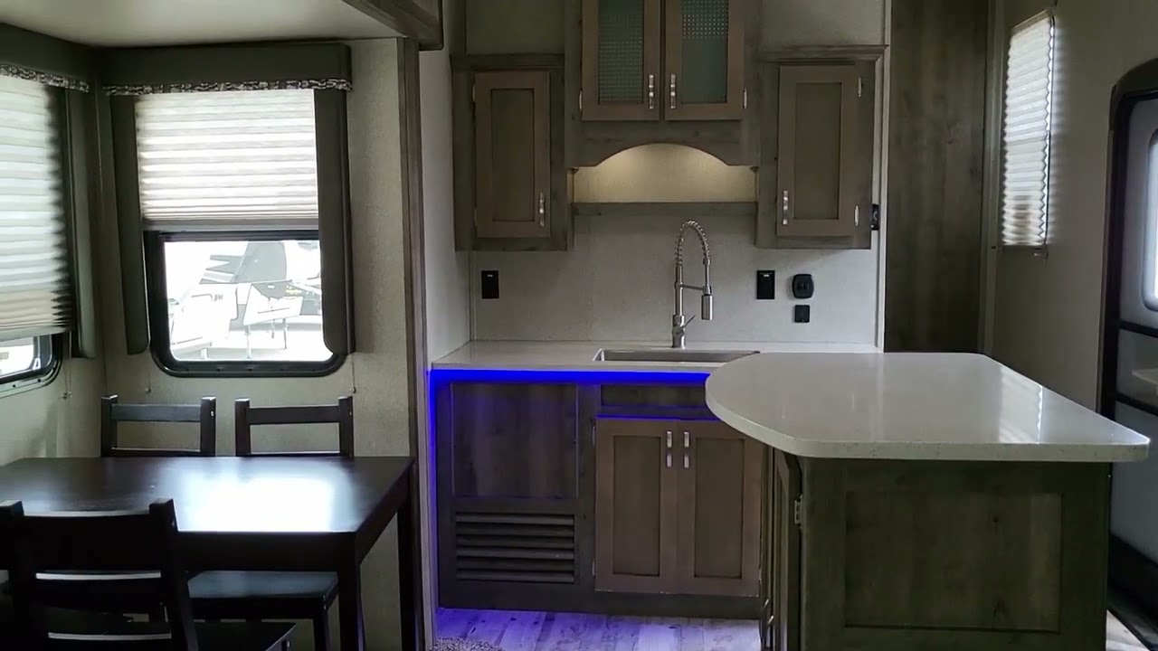 Used 2018 Keystone Sprinter Limited (fifth Wheel) 3151FWRLS For Sale in ...